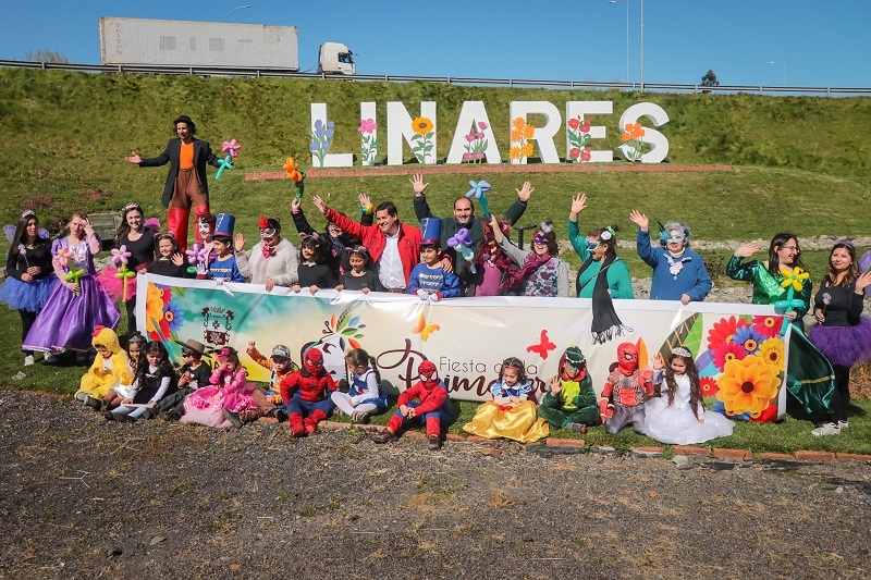 Alcalde realizó lanzamiento de la Fiesta de la Primavera en Linares Alcalde realizó lanzamiento de la Fiesta de la Primavera en Linares