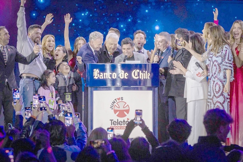 Teletón supera su meta y recauda más de 40 mil millones en su noche ... Teletón supera su meta y recauda más de 40 mil millones en su noche ...